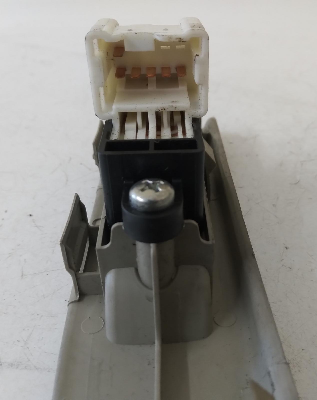 Pwr Dr Wind Switch SKYLINE NISSAN 2005